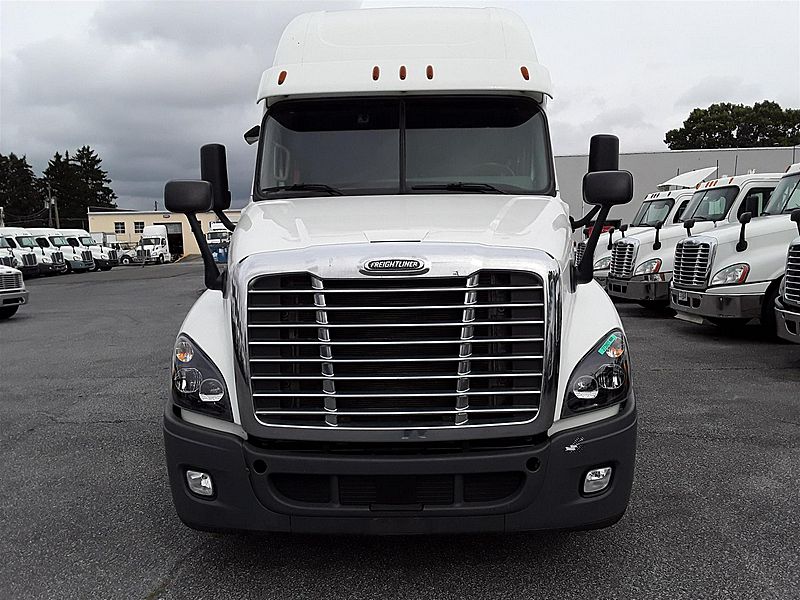 2020 Freightliner CASCADIA 125 (For Sale) | 72" Sleeper | #273927