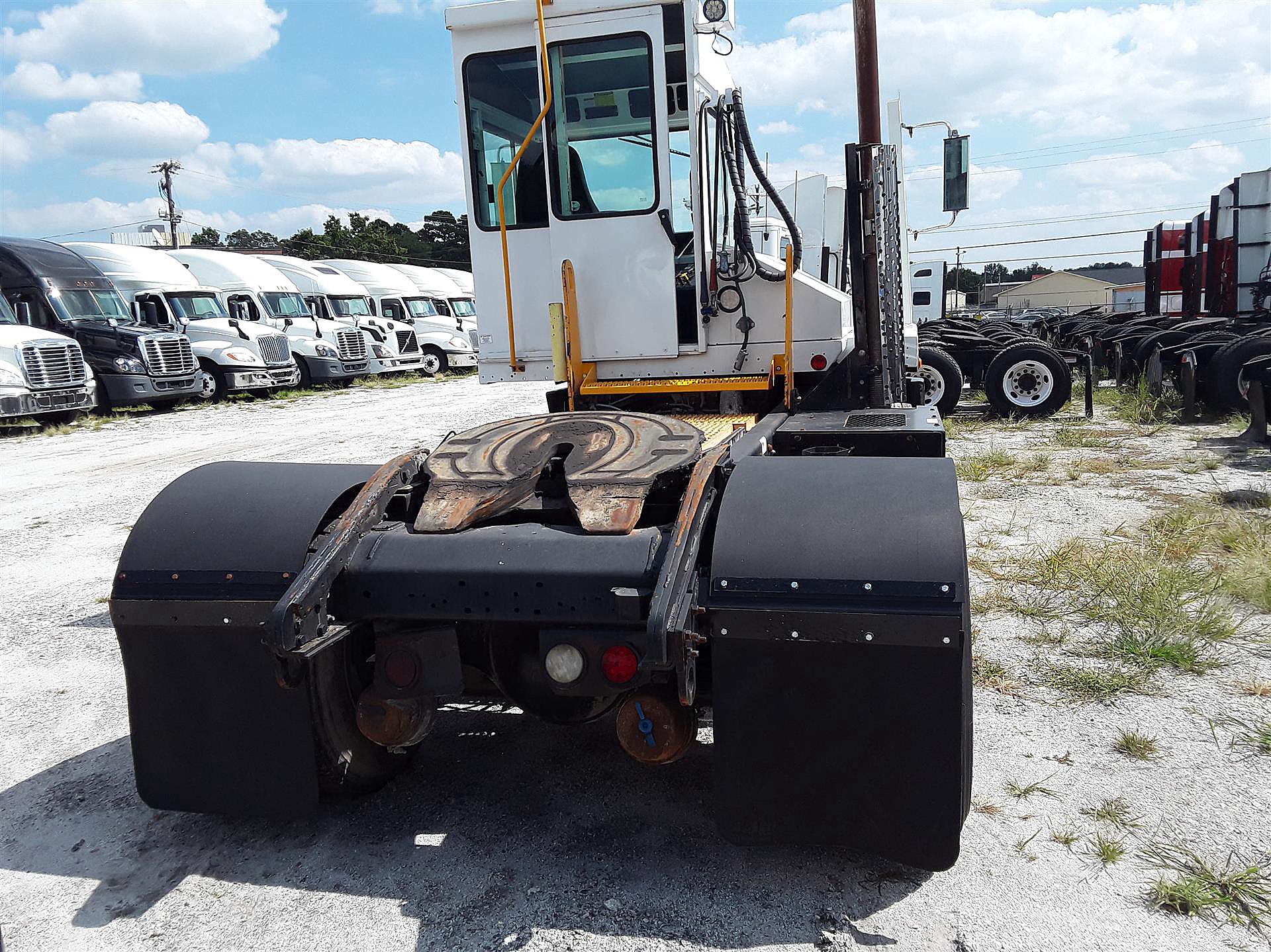 2017 Capacity SABRE 5 4X2 For Sale | Yard Spotter | #756078