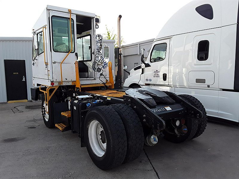 2017 Capacity SABRE 5 4X2 For Sale | Yard Spotter | #756035