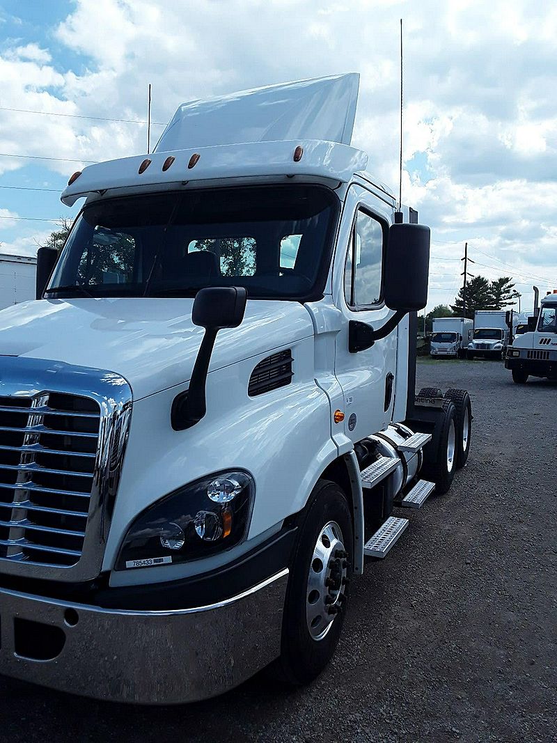 2018 Freightliner CASCADIA 113 For Sale | Day Cab | #785433