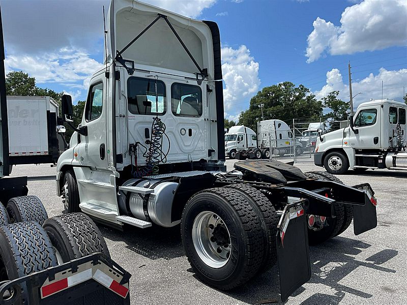 2018 Freightliner CASCADIA 125 For Sale | Day Cab | #784464