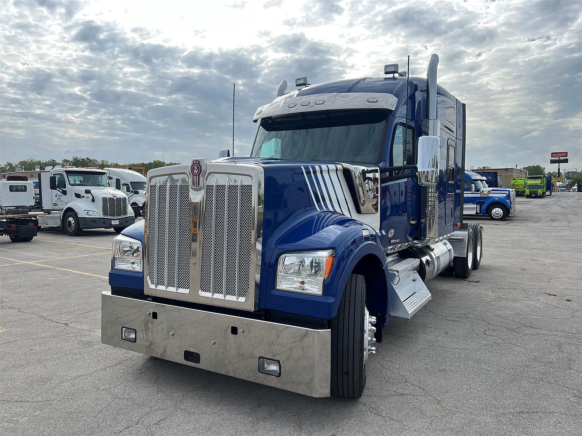 2021 Kenworth W990 For Sale | 76" Sleeper | #0559232