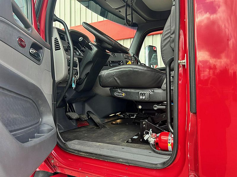 2017 Peterbilt 567 (For Sale) | Day Cab | #5650W