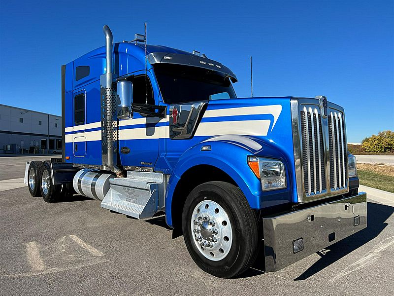 2021 Kenworth W990 (For Sale) | 76" Sleeper | #0559231