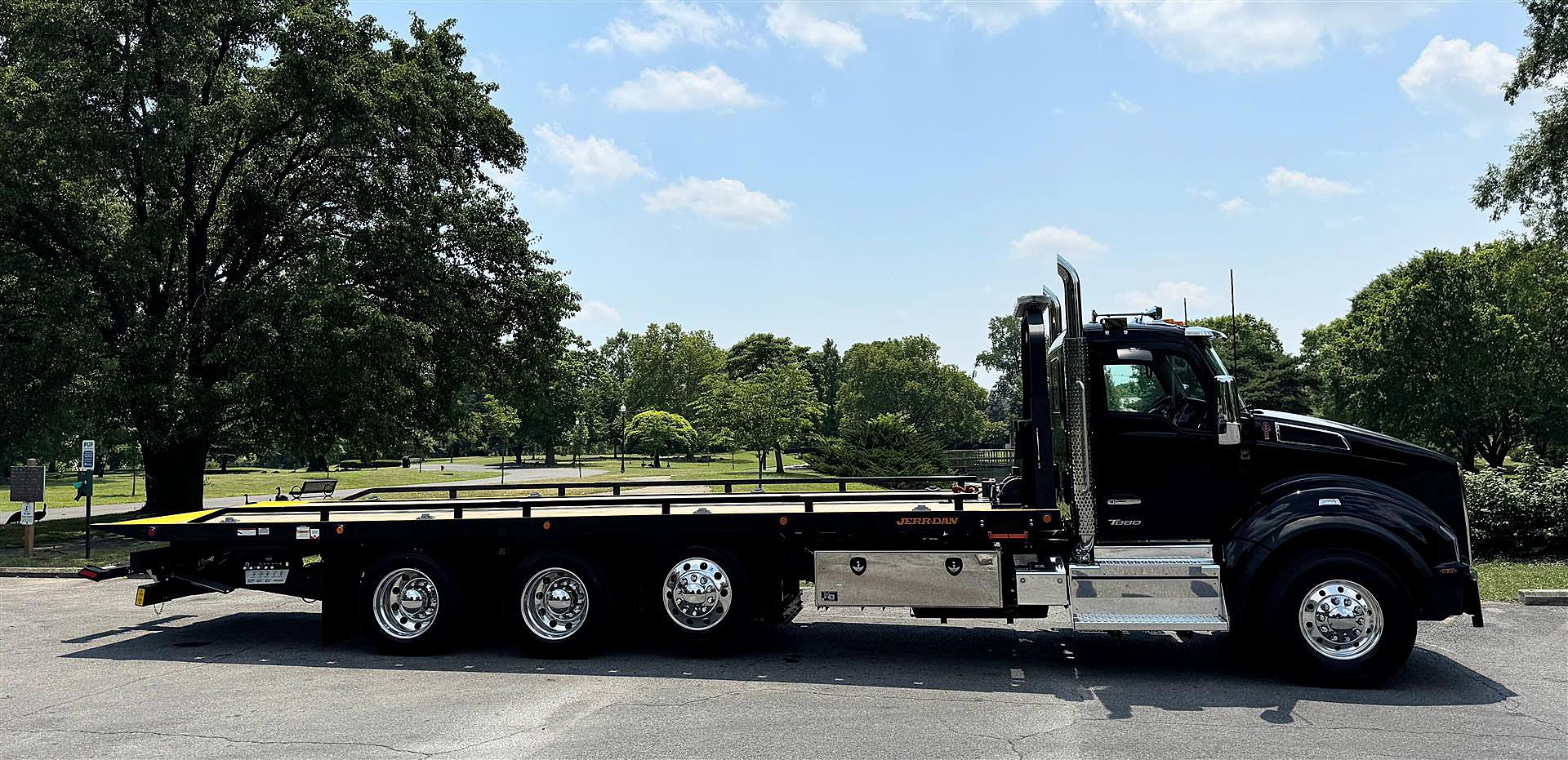 2024 Kenworth T880 (For Sale) | Rollback | #A421C/A440B