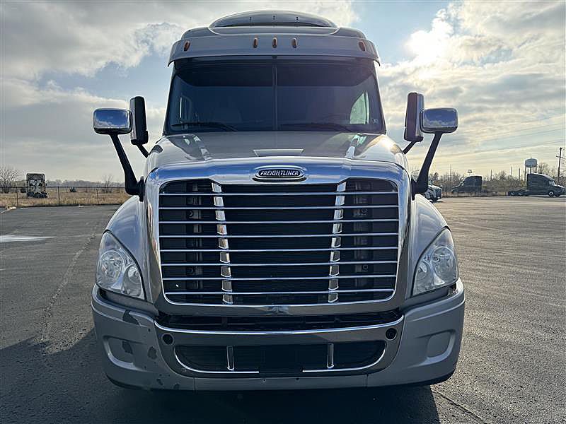 2018 Freightliner CASCADIA EVOLUTION For Sale | 72" Sleeper | #262086