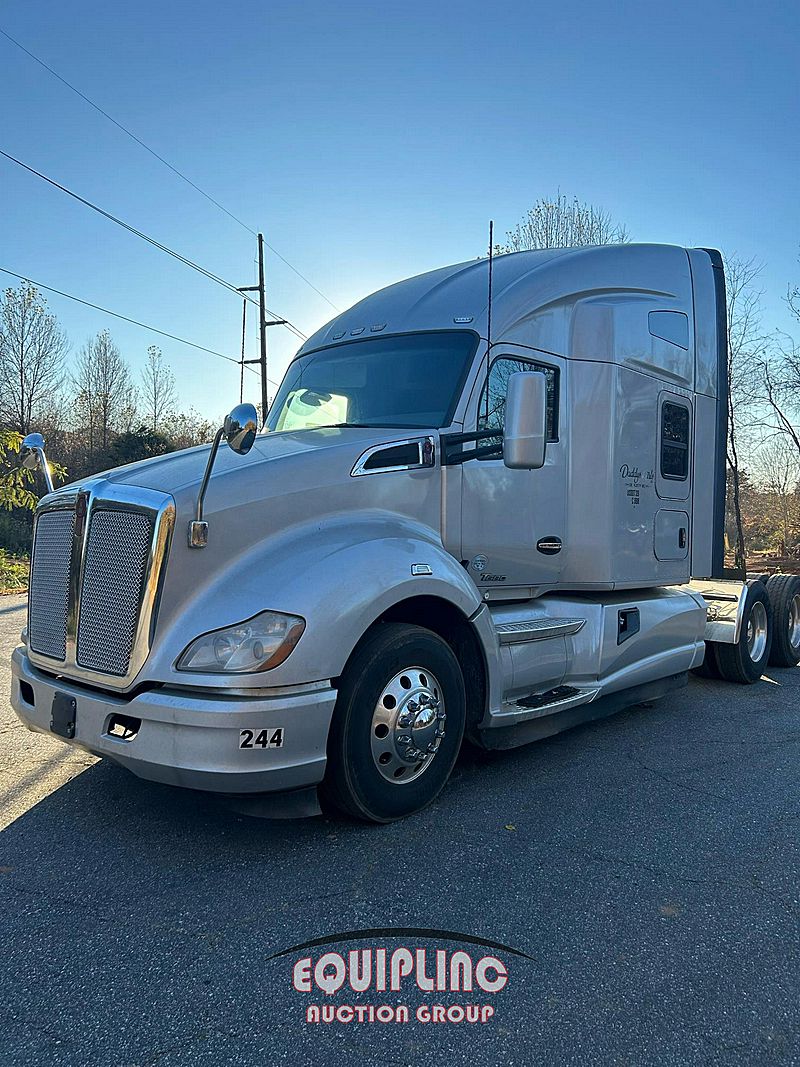 2016 Kenworth T680 (For Sale) | Sleeper Truck | #DKF477946