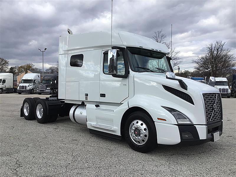 2019 Volvo VNL 740 (For Sale) | 70" Sleeper | #262162