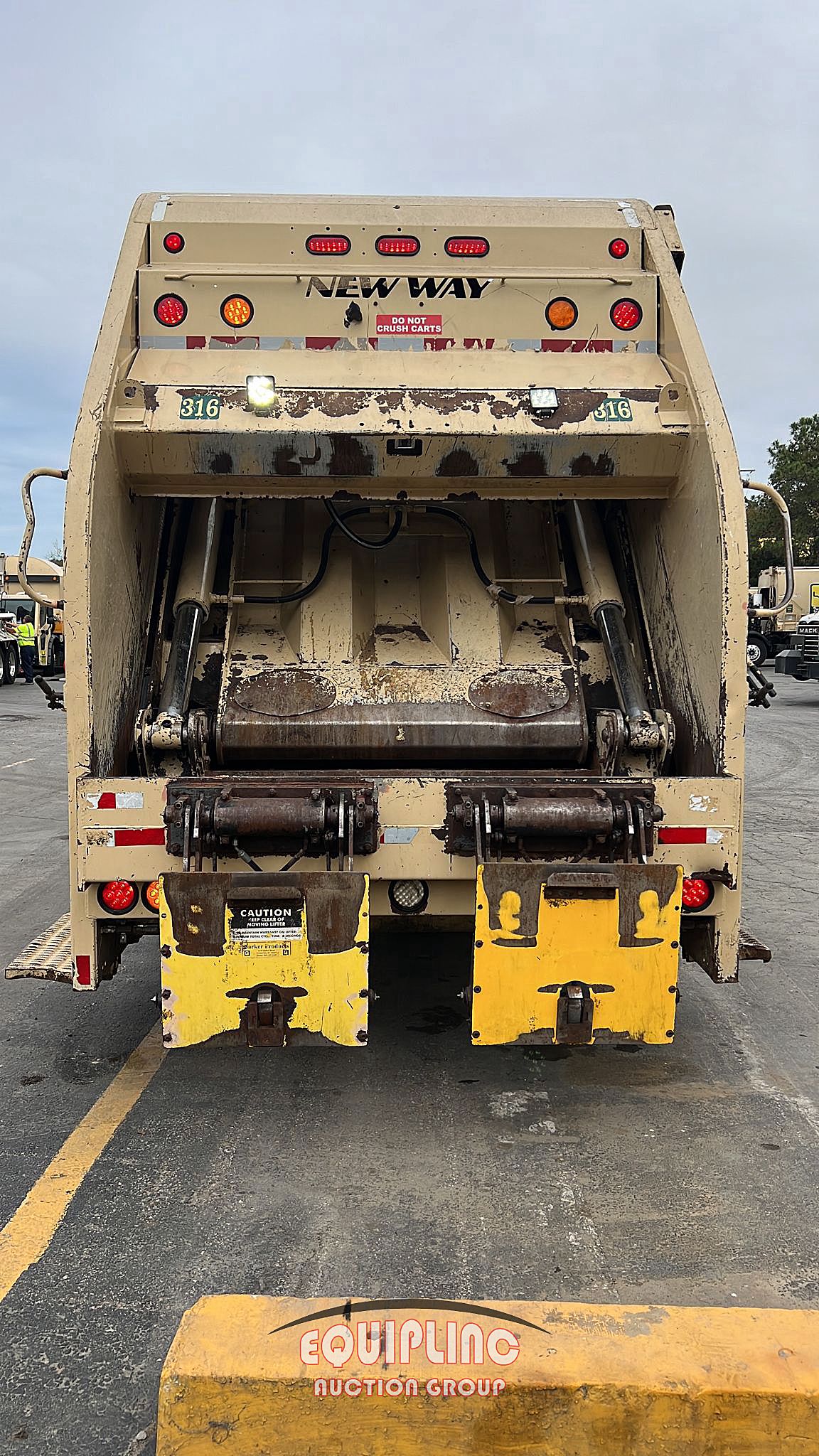 2018 Mack LR613 REAR LOADER GARBAGE TRUC (For Sale) | Refuse Truck ...