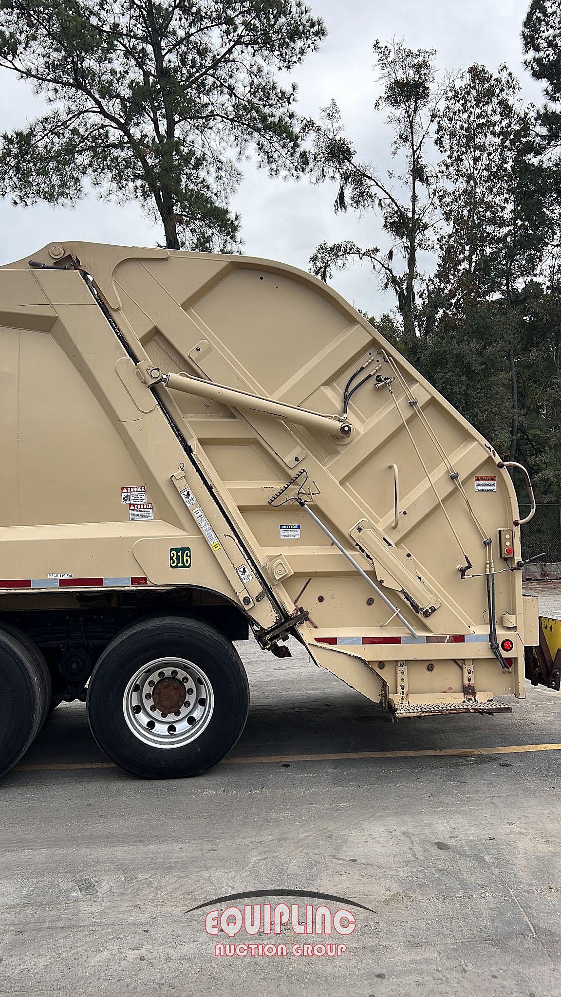 2018 Mack LR613 REAR LOADER GARBAGE TRUC (For Sale) | Refuse Truck ...
