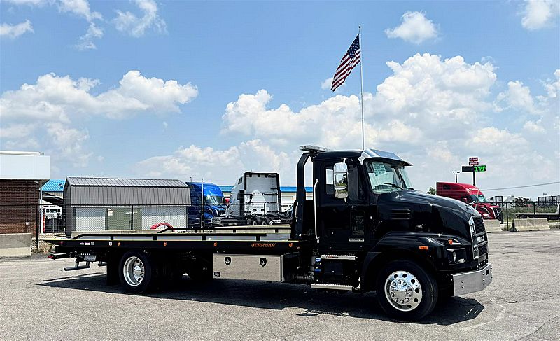 2024 Mack MD6 42R For Sale | Rollback | Non CDL | # MD012760/A417B