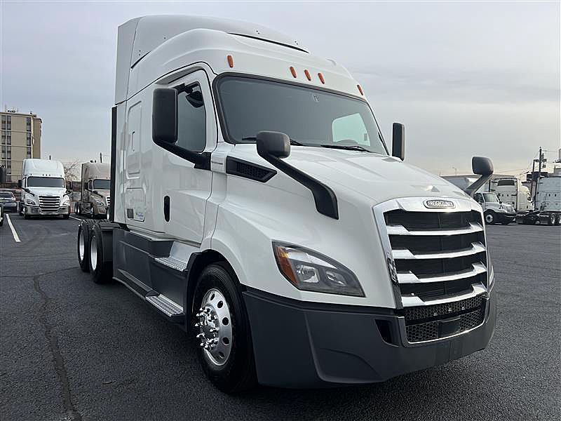 2020 Freightliner Cascadia 116 For Sale | 60" Sleeper | #262210