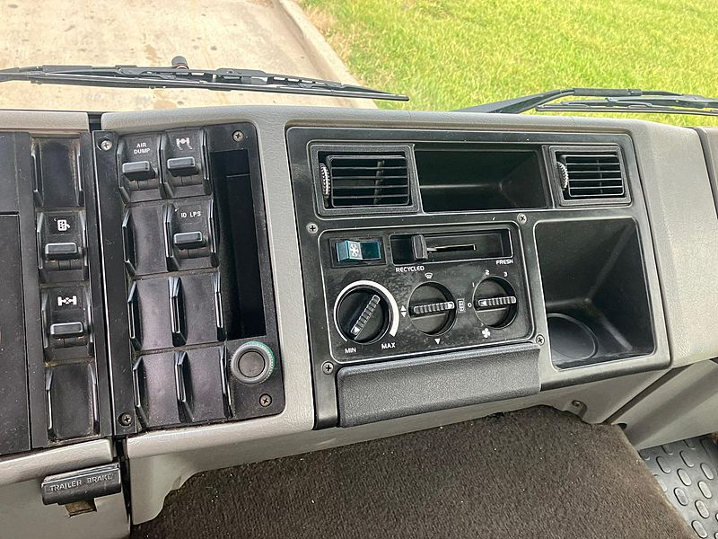 1997 Volvo FE42 For Sale | Day Cab | #VR476951A