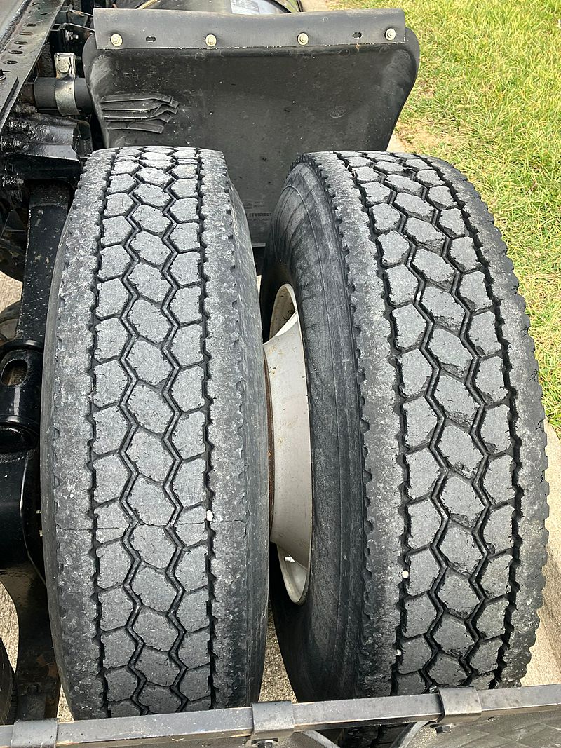 1997 Volvo FE42 For Sale | Day Cab | #VR476951A