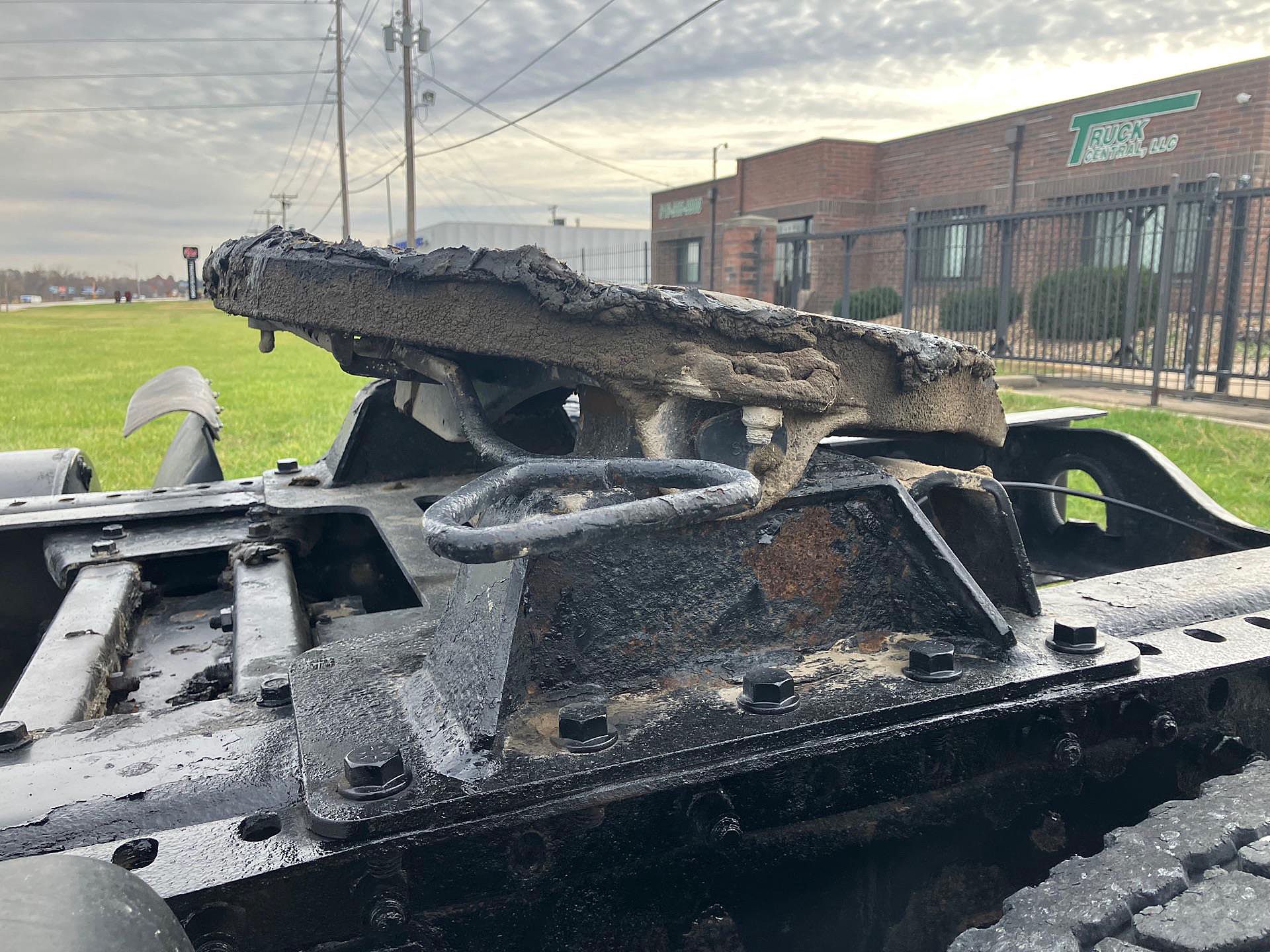 1997 Volvo FE42 (For Sale) | Day Cab | #VR476951A