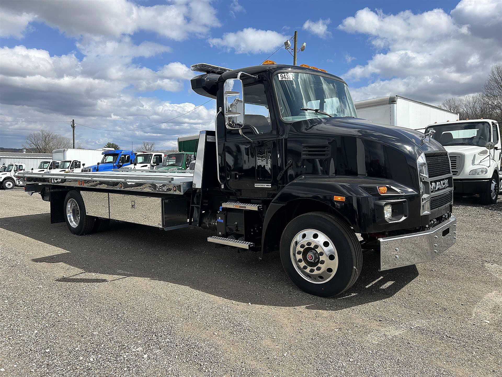 2024 Mack MD7 (For Sale) | Rollback | Non CDL | # A283B/MD010986