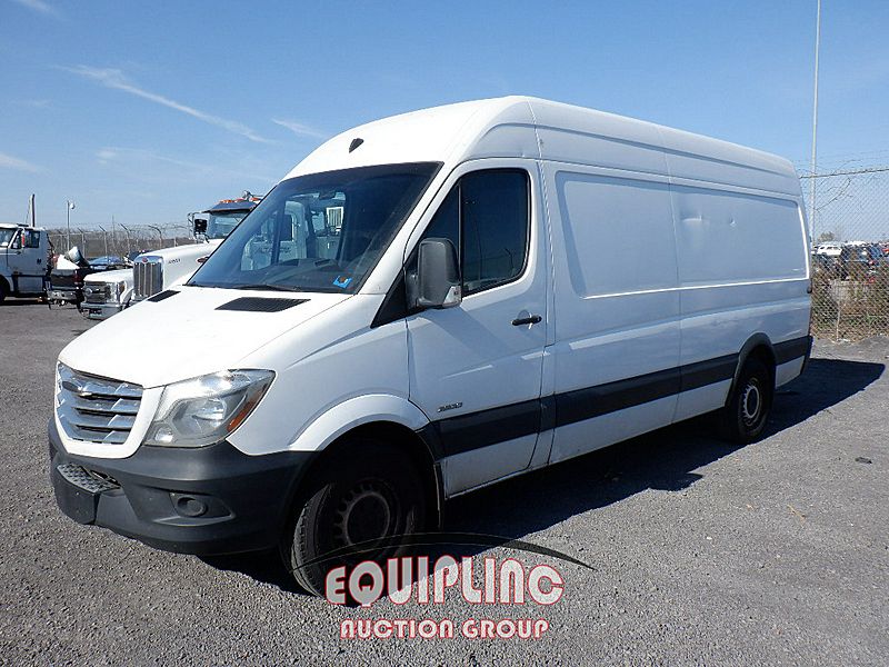 2015 Freightliner 2500 SPRINTER (For Sale) | Box Van | #DKF130488