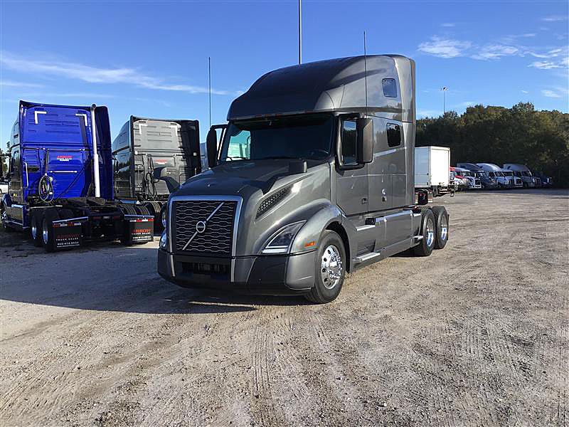 2020 Volvo VNL 760 (For Sale) | 70" Sleeper | #262255