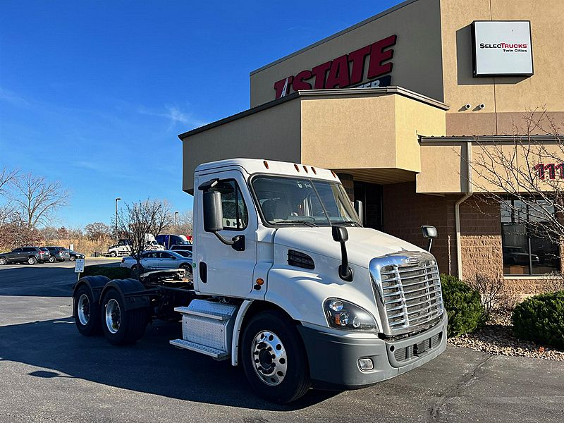 2018 Freightliner Cascadia (For Sale) | Day Cab | #560440