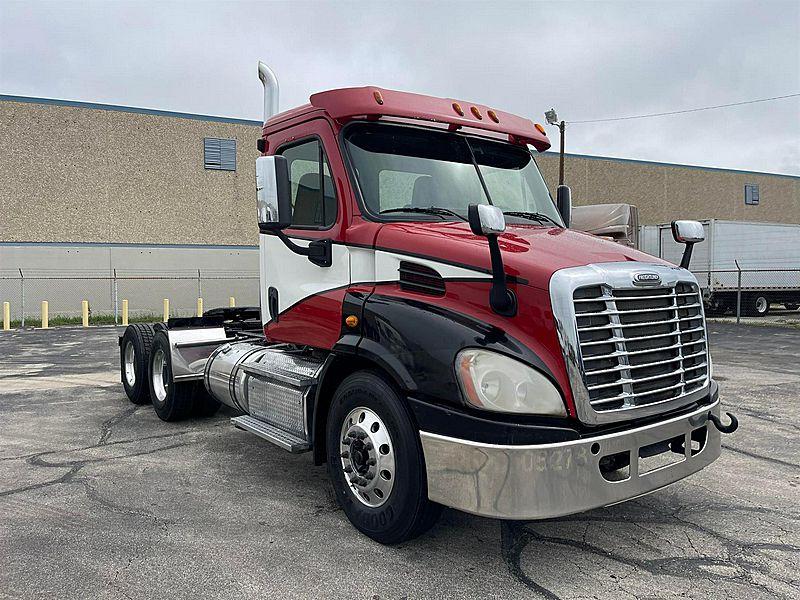2016 Freightliner Cascadia (For Sale) | Day Cab | #U9819