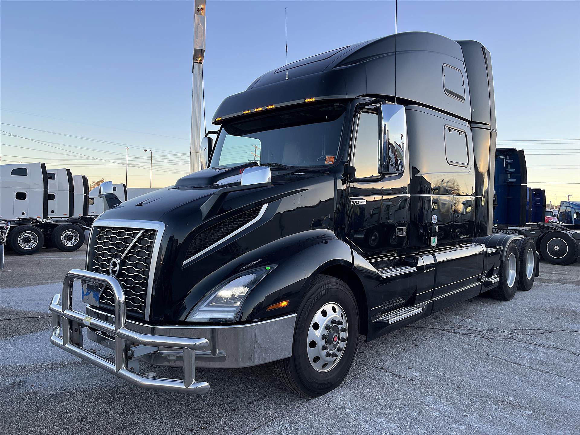 2021 Volvo VNL 860 For Sale | 86" Sleeper | #30N229511