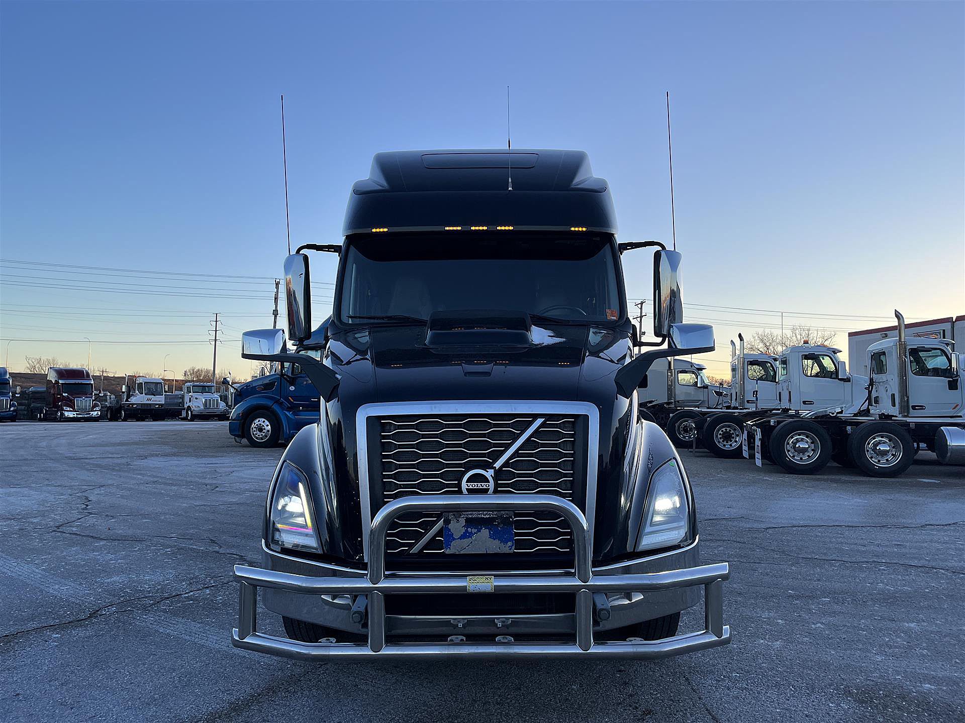 2021 Volvo VNL 860 For Sale | 86" Sleeper | #30N229511