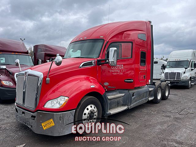 2015 Kenworth T680 (For Sale) | Sleeper Truck | #DKF422983
