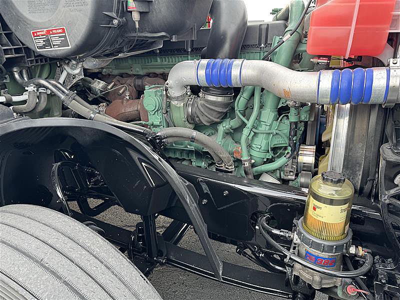 2020 Volvo VNL 760 For Sale | 70" Sleeper | #262359