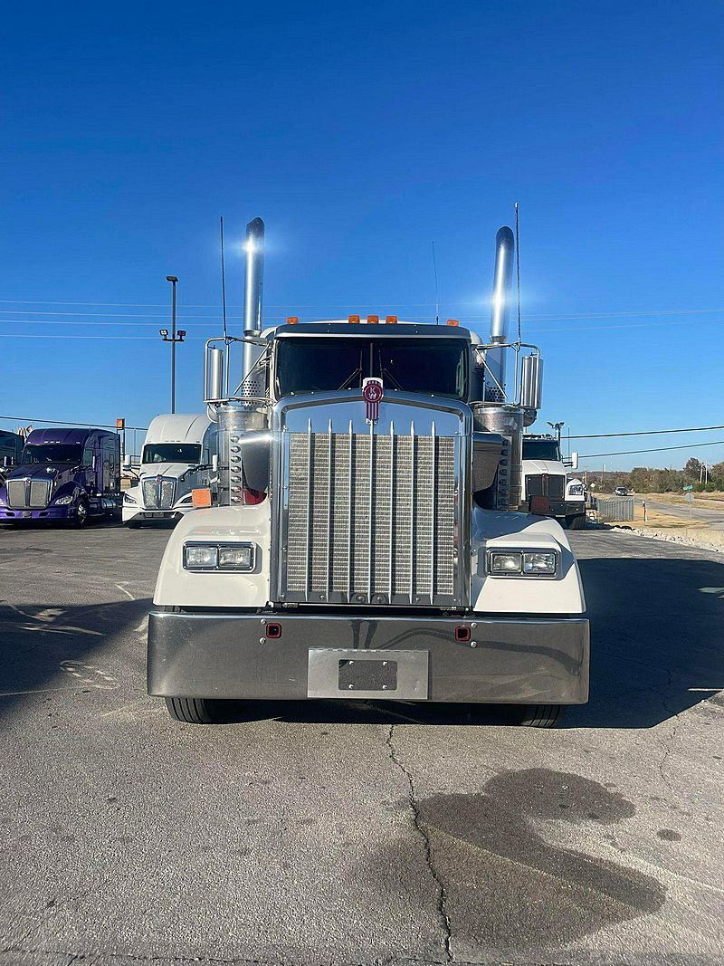 2020 Kenworth W900L For Sale | 72" Sleeper | #0559670