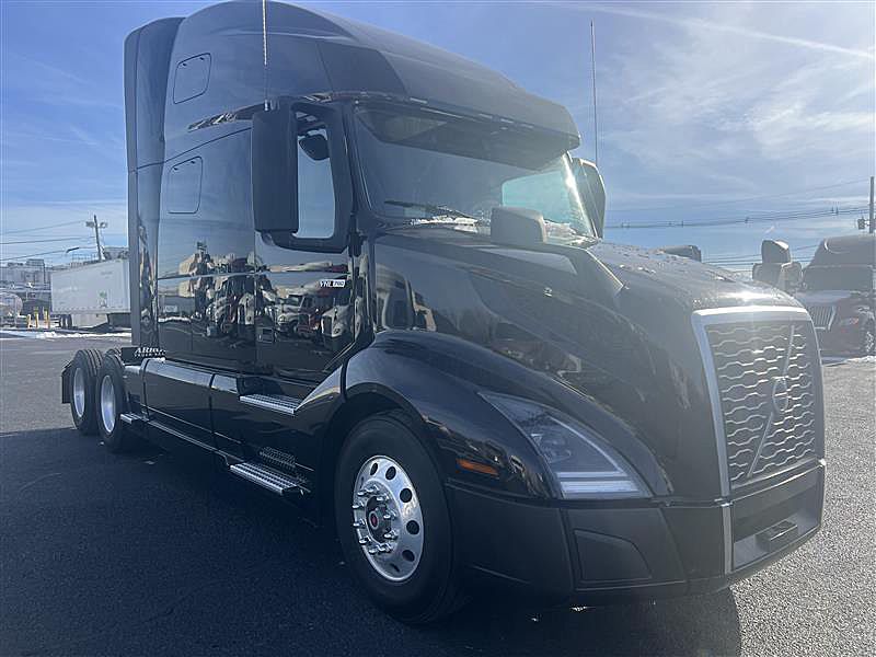 2020 Volvo VNL 760 For Sale | 70" Sleeper | #262391
