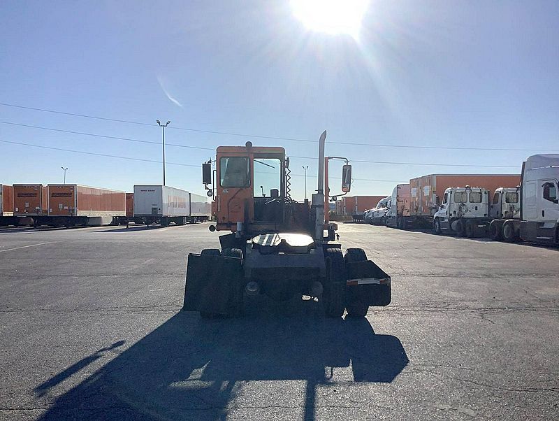 1992 Capacity TJ5000 (For Sale) | Day Cab | #13901