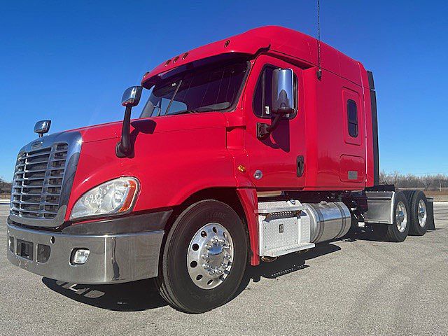 2018 Freightliner CASCADIA 125 For Sale | 60" Sleeper | #6983