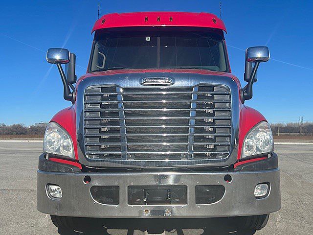 2018 Freightliner CASCADIA 125 For Sale | 60" Sleeper | #6983