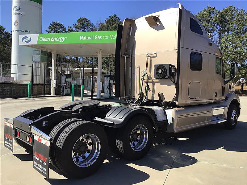 2014 Peterbilt 587 For Sale | 76" Sleeper | #262477