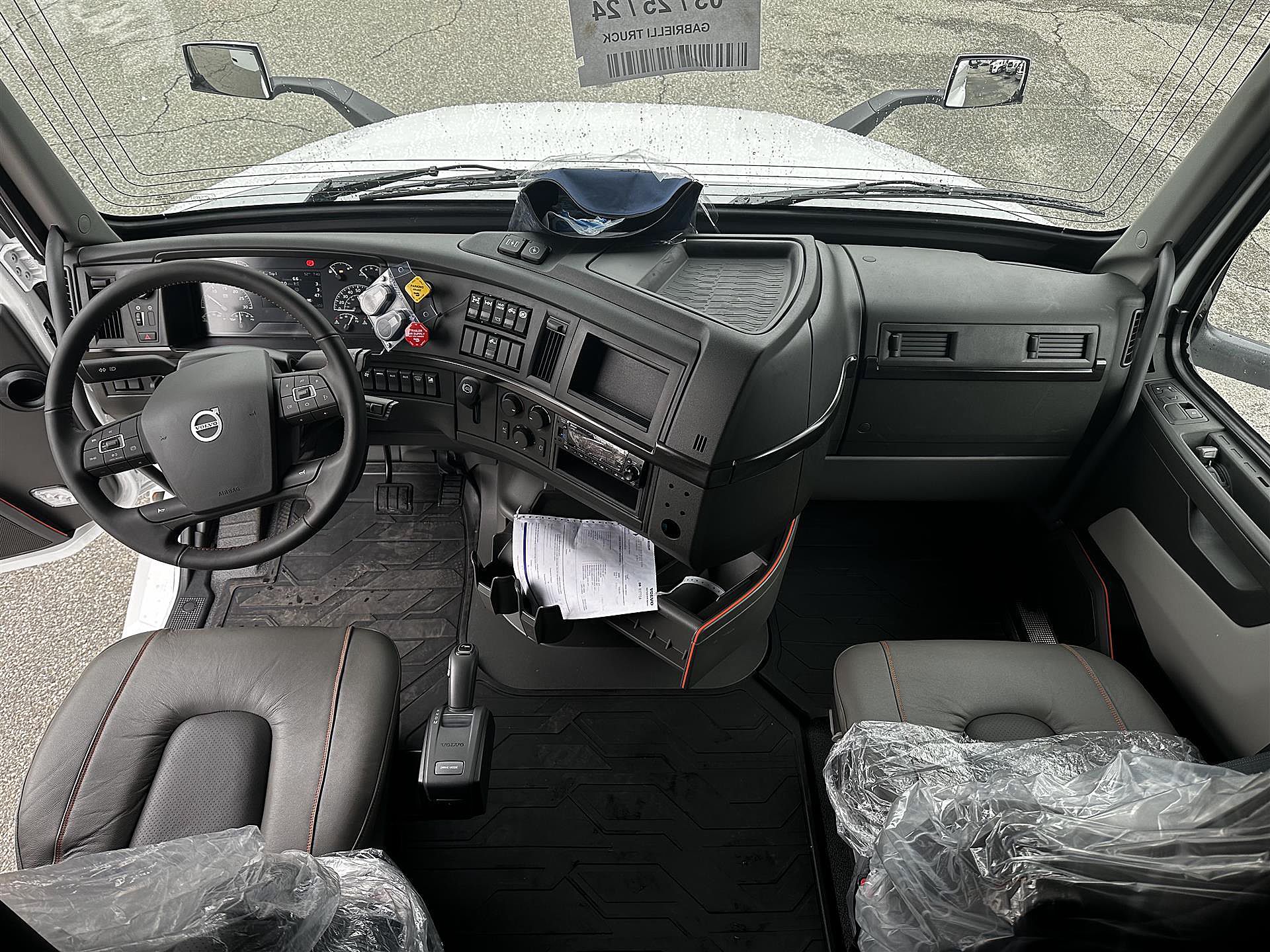 2025 Volvo VNL 760 For Sale | 70" Sleeper | #NJ-12773