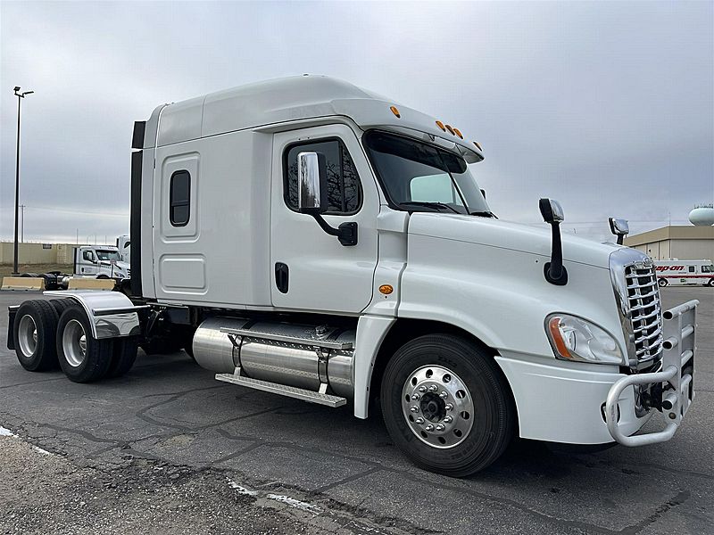 2015 Freightliner Cascadia GLIDER For Sale | 60" Sleeper | #R46707