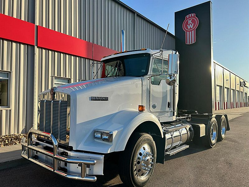 2017 Kenworth T800 For Sale | Day Cab | #5694W