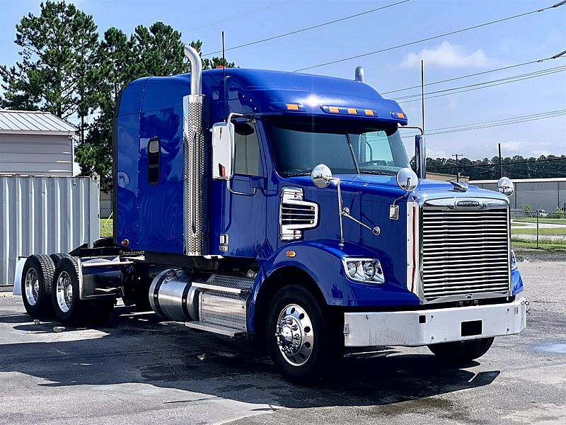 2017 Freightliner Coronado For Sale | 72" Sleeper | #HDJE4925