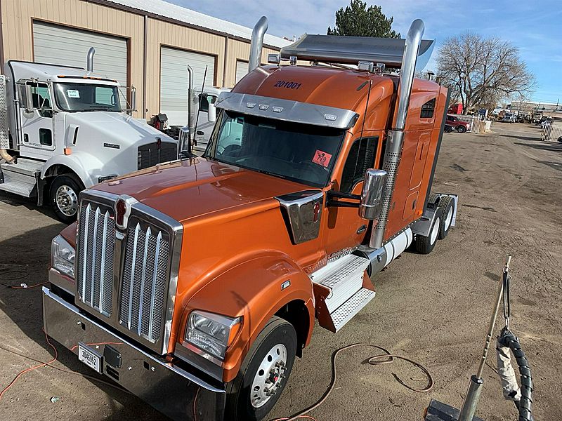 2020 Kenworth W990 For Sale | 76" Sleeper | #0563140
