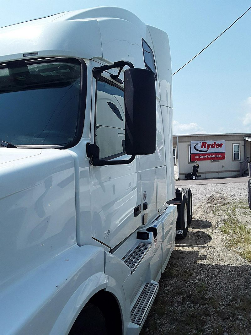 2017 Volvo VNL64T (For Sale) | 61" Sleeper | # 672344
