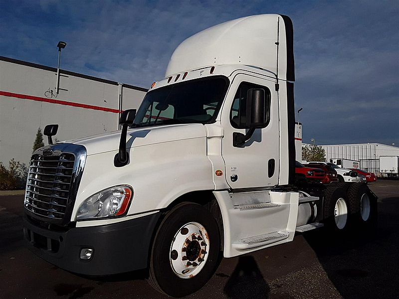 2015 Freightliner CASCADIA 125 For Sale | Day Cab | #330825