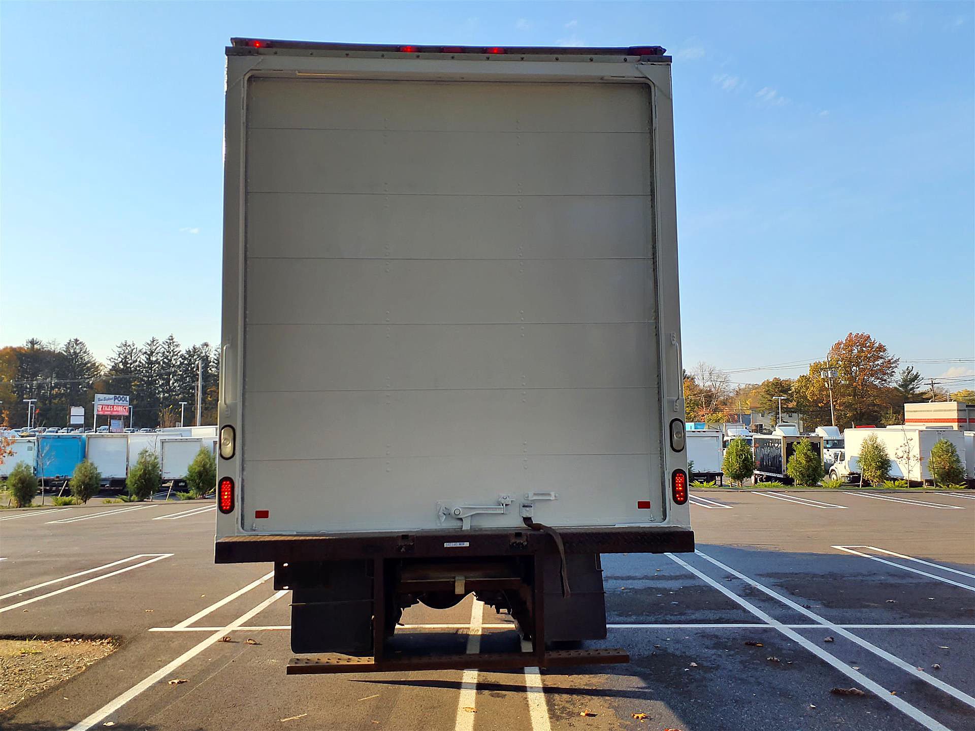 2014 Freightliner M2 106 (For Sale) | 26' Box | Non CDL | #542140
