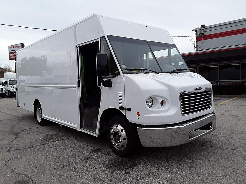 2016 Freightliner MT45 For Sale | 18' Box | Non CDL | #661759