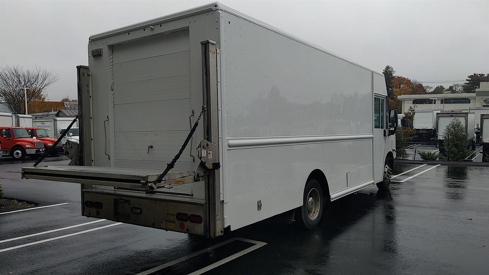 2016 Freightliner MT45 For Sale | 18' Box | Non CDL | #661755