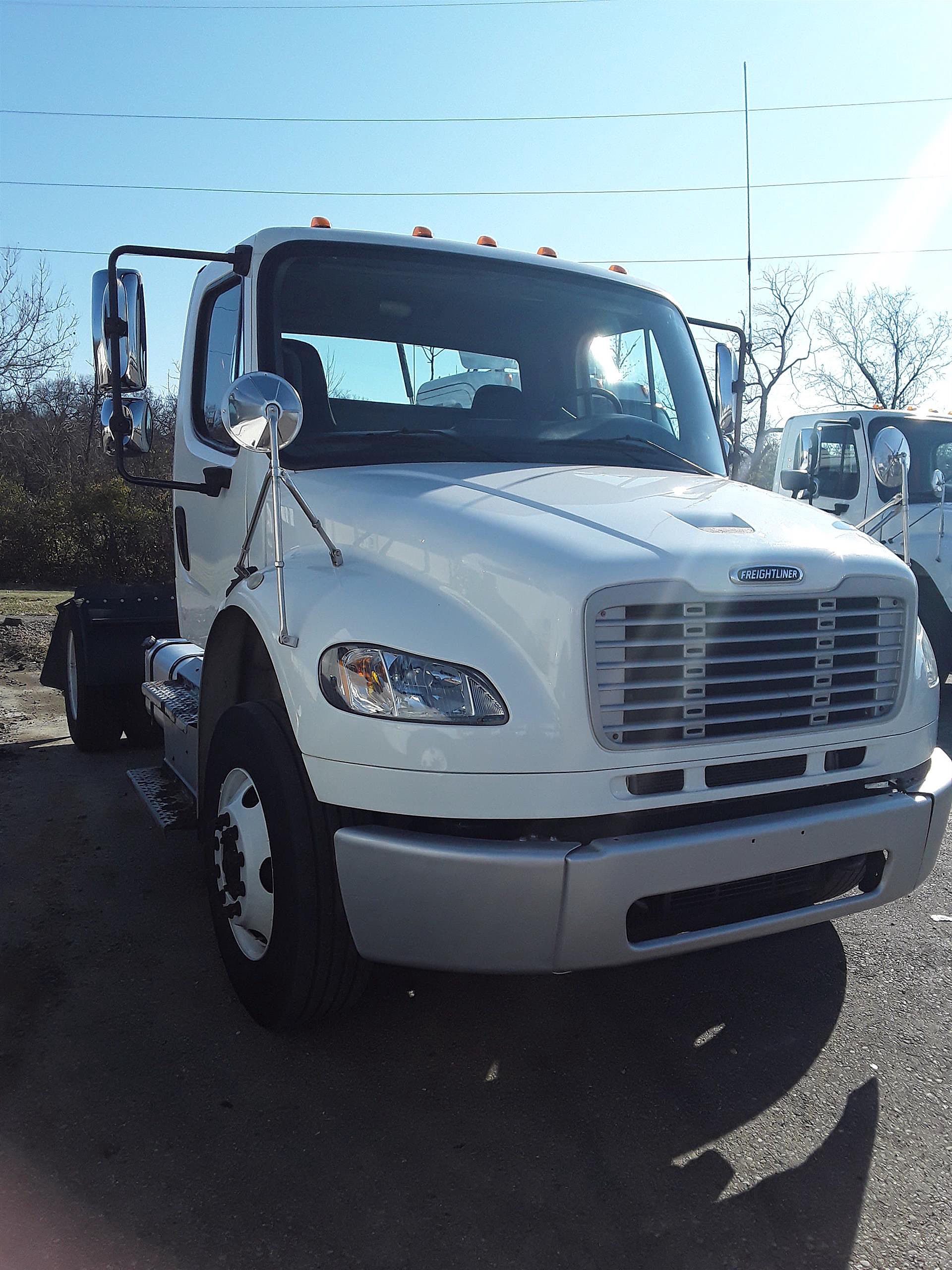 2014 Freightliner M2 106 For Sale | Day Cab | #528637