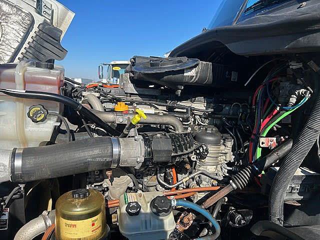 2017 Freightliner CASCADIA 125 For Sale | 48" Sleeper | #675447