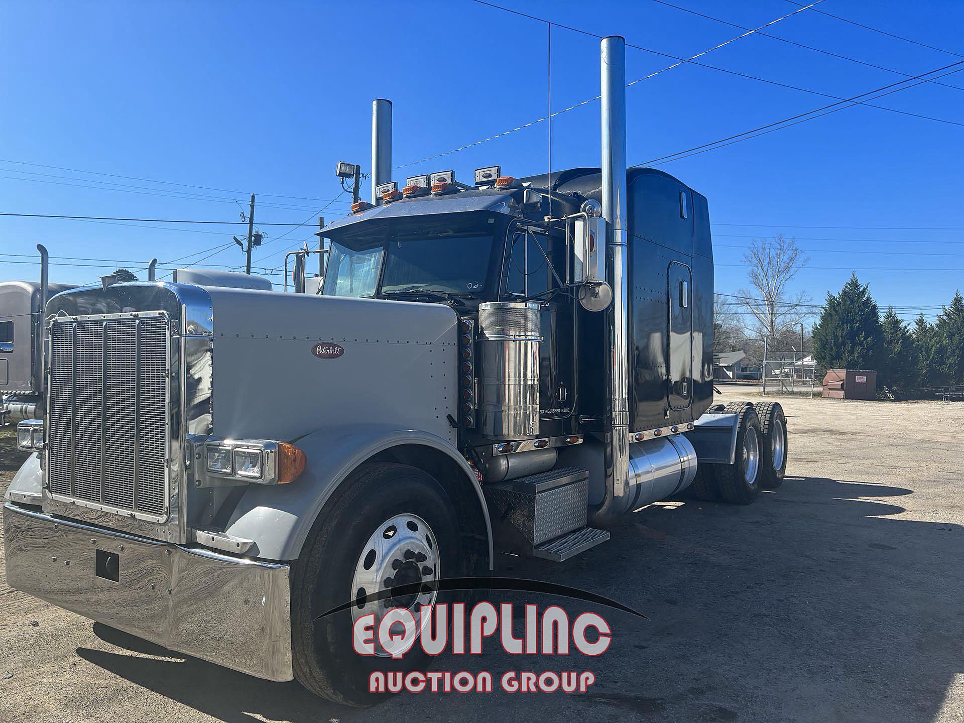 2002 Peterbilt 379 For Sale | Sleeper Truck | #CEH572499