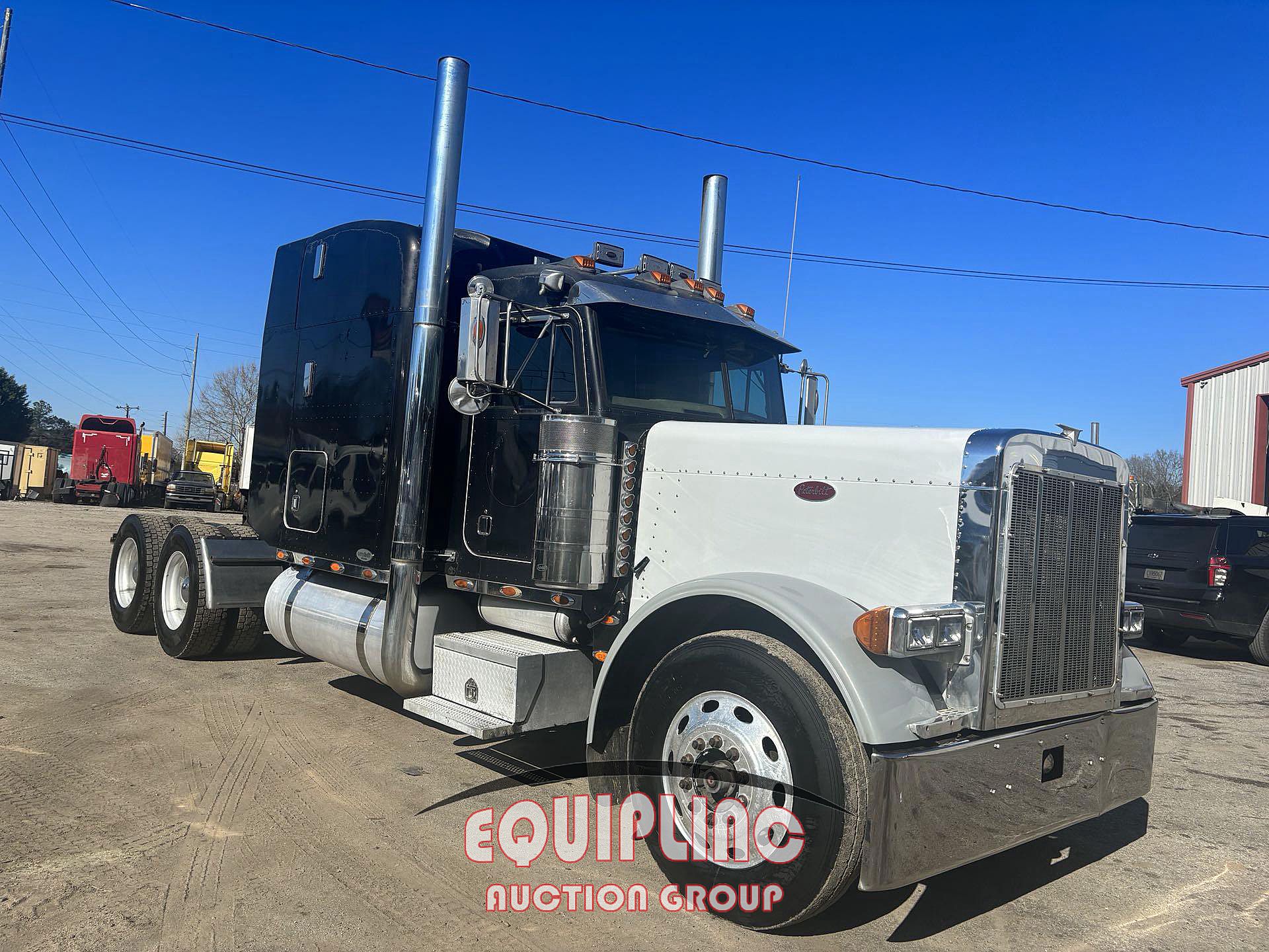 2002 Peterbilt 379 For Sale | Sleeper Truck | #CEH572499