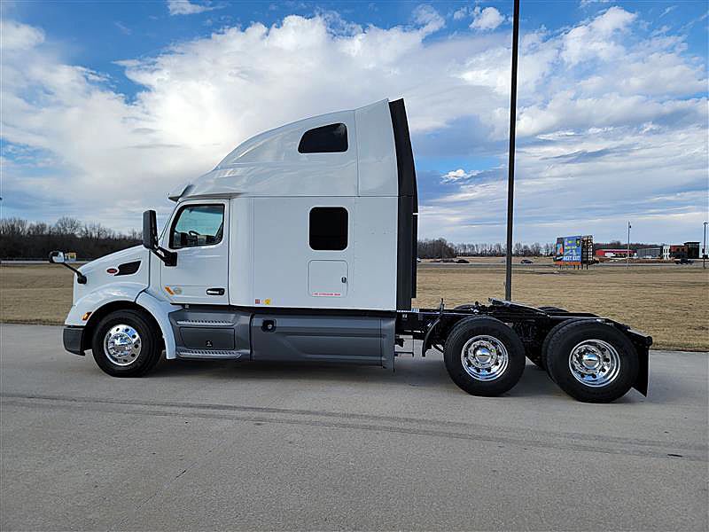 2020 Peterbilt 579 For Sale | 80" Sleeper | #262877