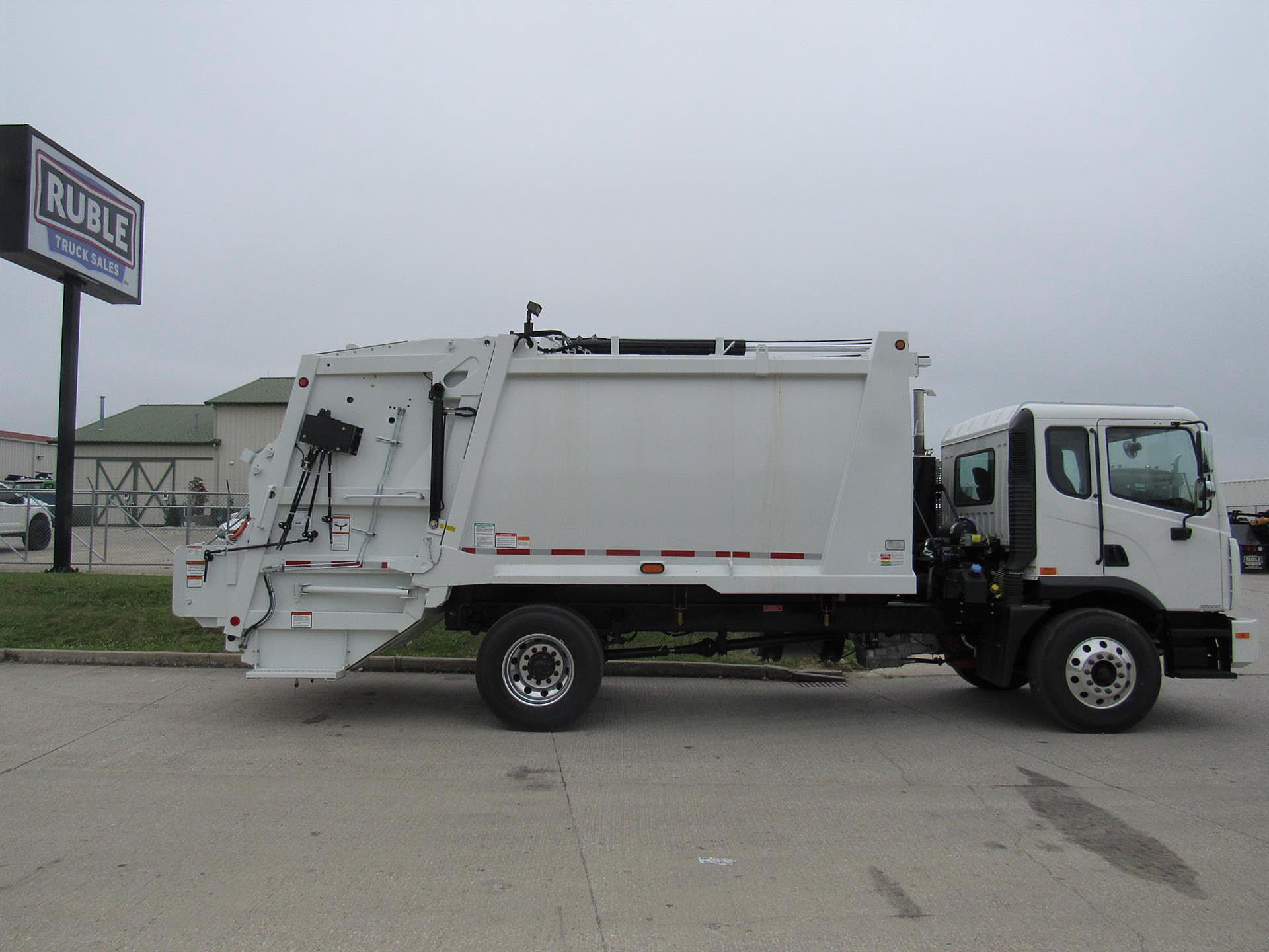 2024 Autocar ACMD42 (For Sale) | Cab & Chassis | #RH248273